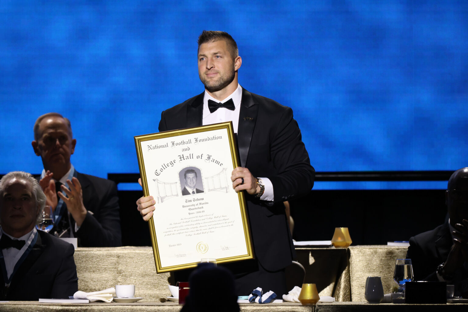 Tim Tebow Inducted Into College Football Hall Of Fame - Heisman