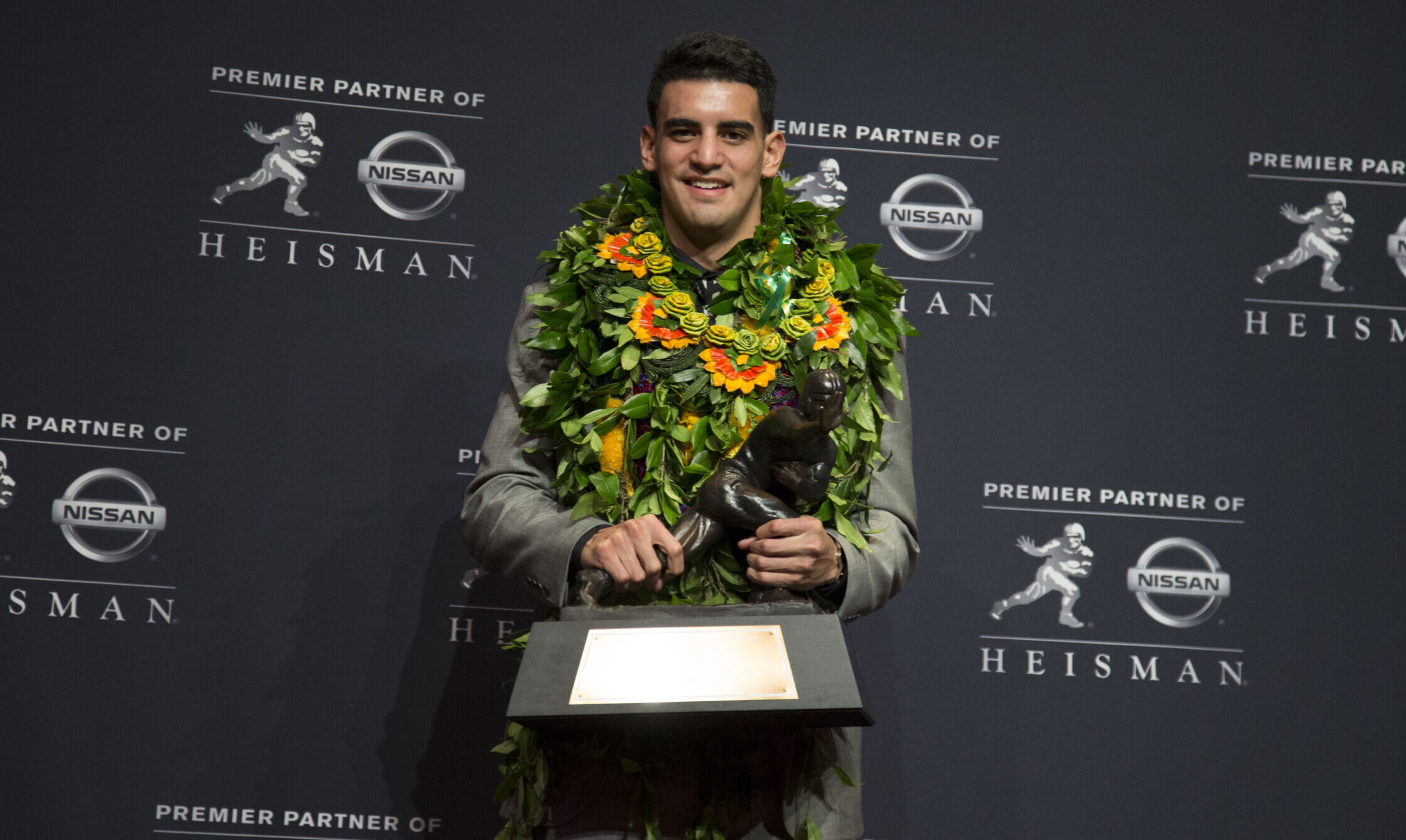 Marcus Mariota 10-Year Heisman Anniversary Profile - Heisman