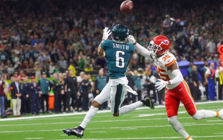 DeVonta Smith Makes Heisman History With Eagles Super Bowl Win - Heisman