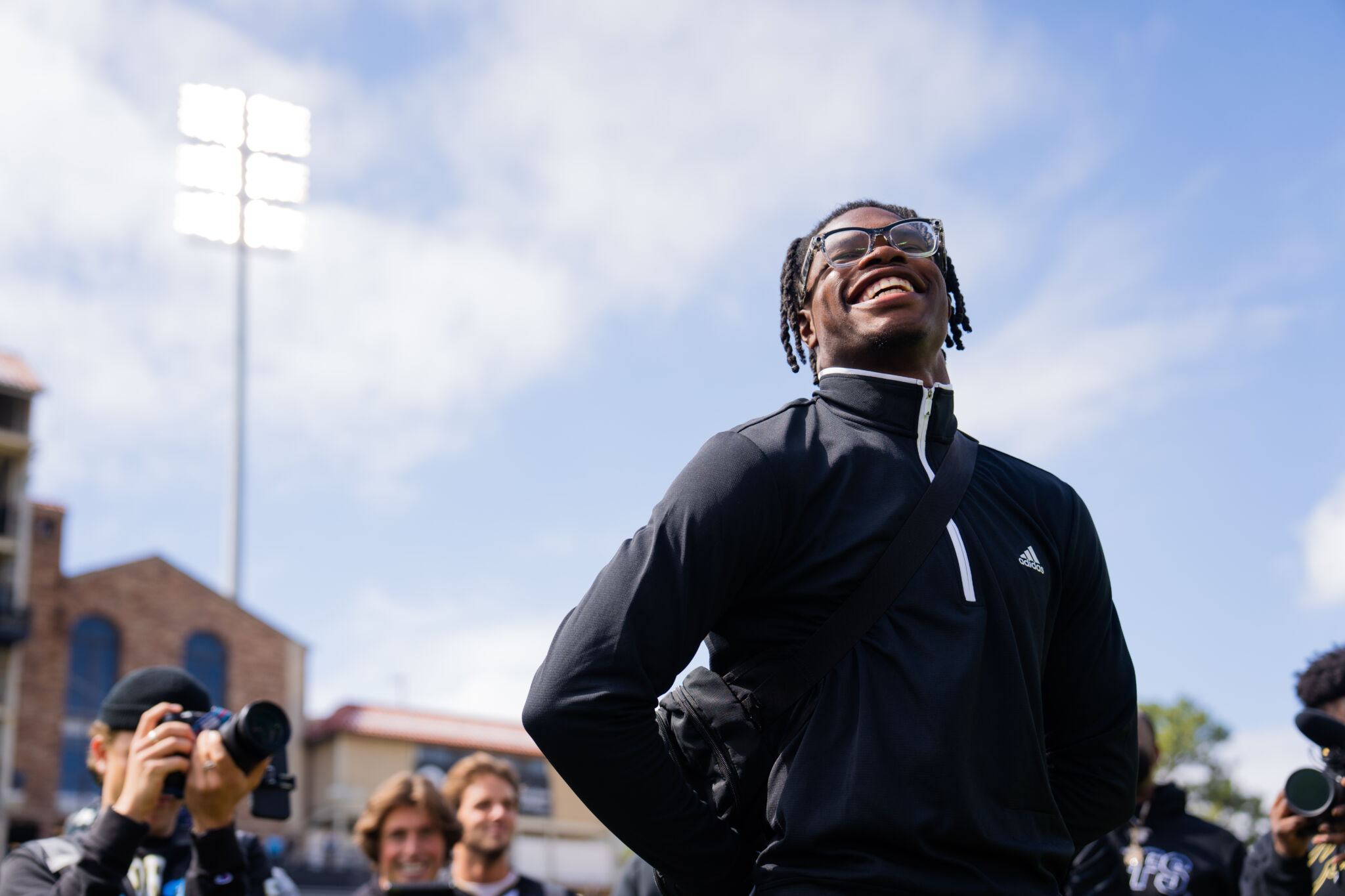 Heisman Winner Travis Hunter Graduates From Colorado - Heisman
