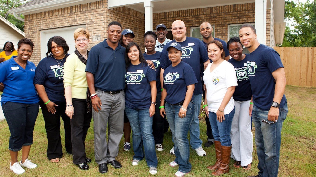 2010 Heisman Humanitarian Warrick Dunn Elected To College Football Hall ...